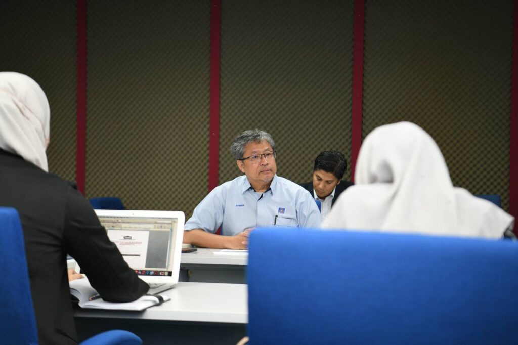 Courtesy Visit from the President and Group Chief Executive of SIRIM ...