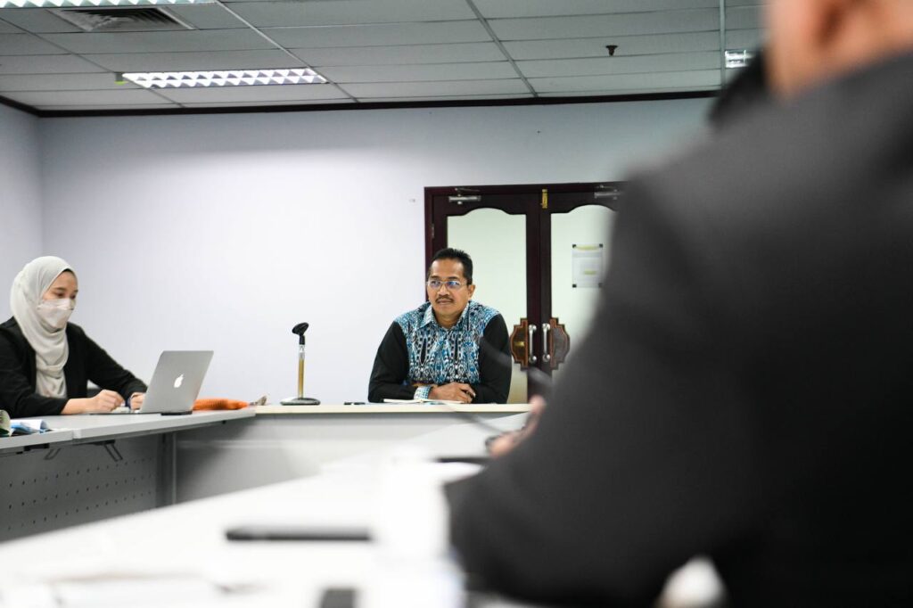 Courtesy Visit from the President and Group Chief Executive of SIRIM ...